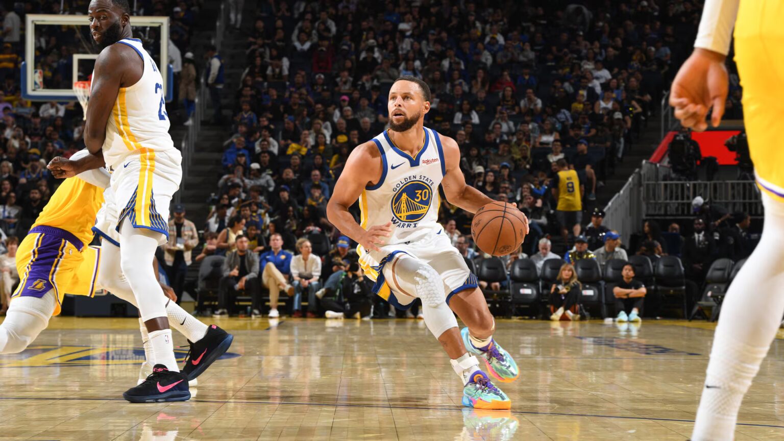 Tuesday TV: NBA Begins Its Season on NBC - TV EYE